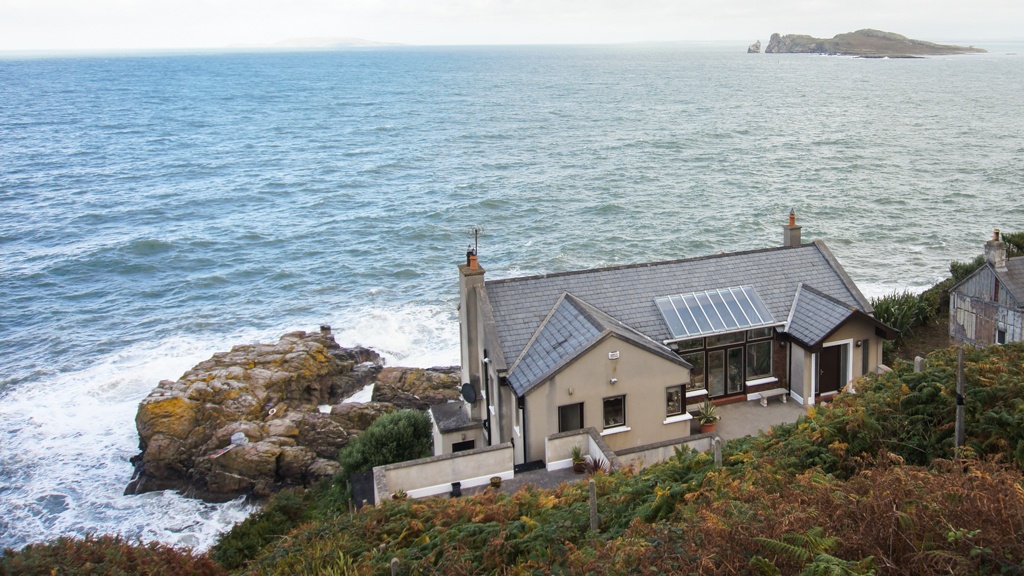 Beginner's Guide to Housesitting: What is it exactly?